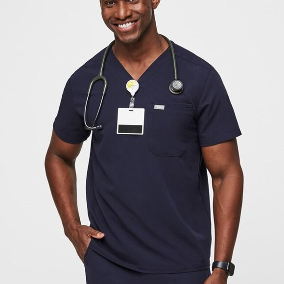 Figs | Shirts | Figs Mens Technical Collection Leon 2 Pocket Scrub Top ...
